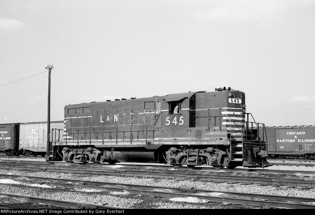 LN GP9 #545 - Louisville & Nashville